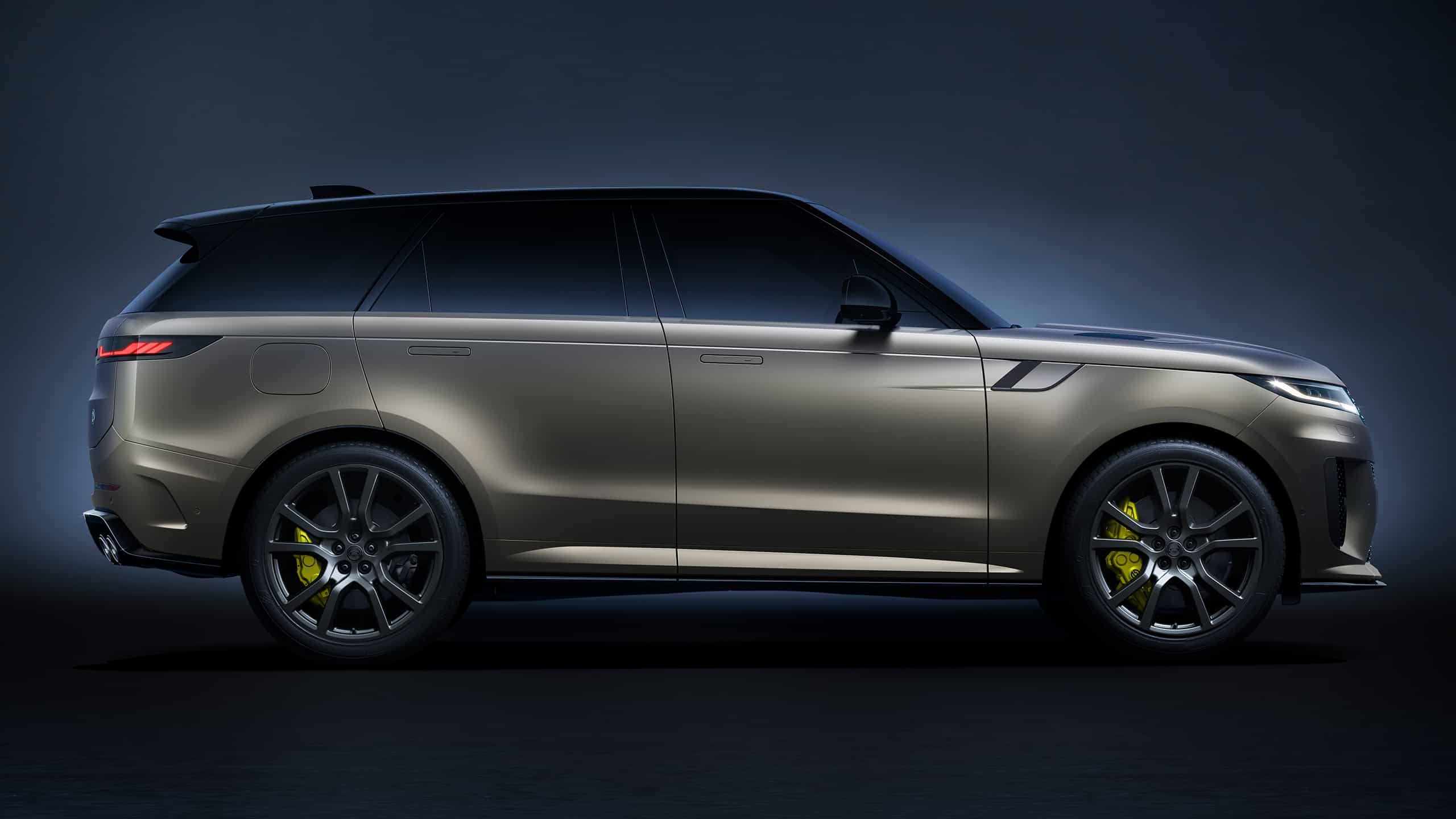 新现代豪华主义的性能旗舰,全新揽胜运动版SV全球首秀-路虎汽车LAND ROVER官网